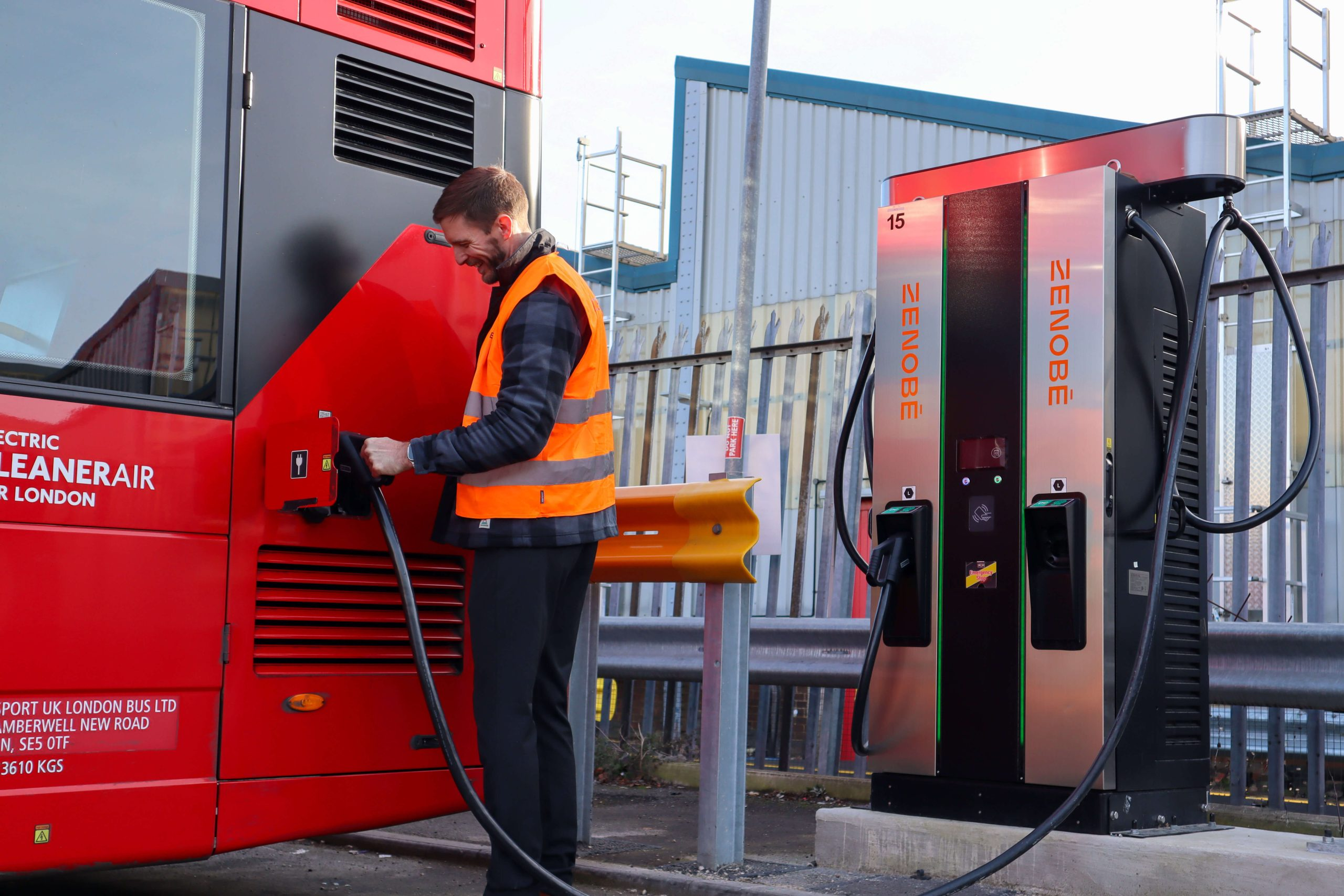 Zenobē raises £980m for electric bus infrastructure | IN Power